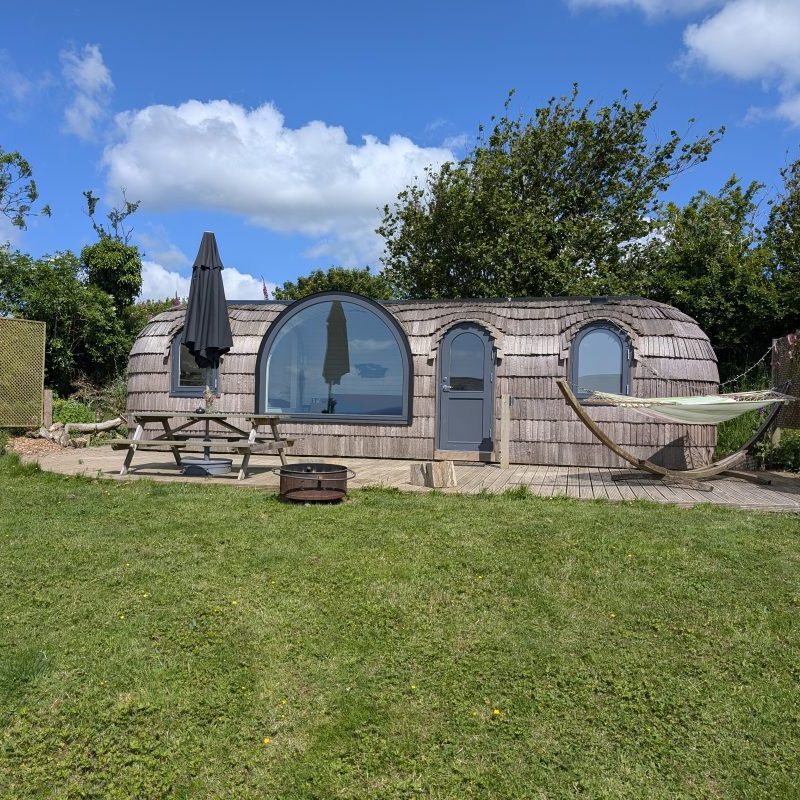 Dreckly cabin (with secret garden and outdoor tub) Lydcott Glamping